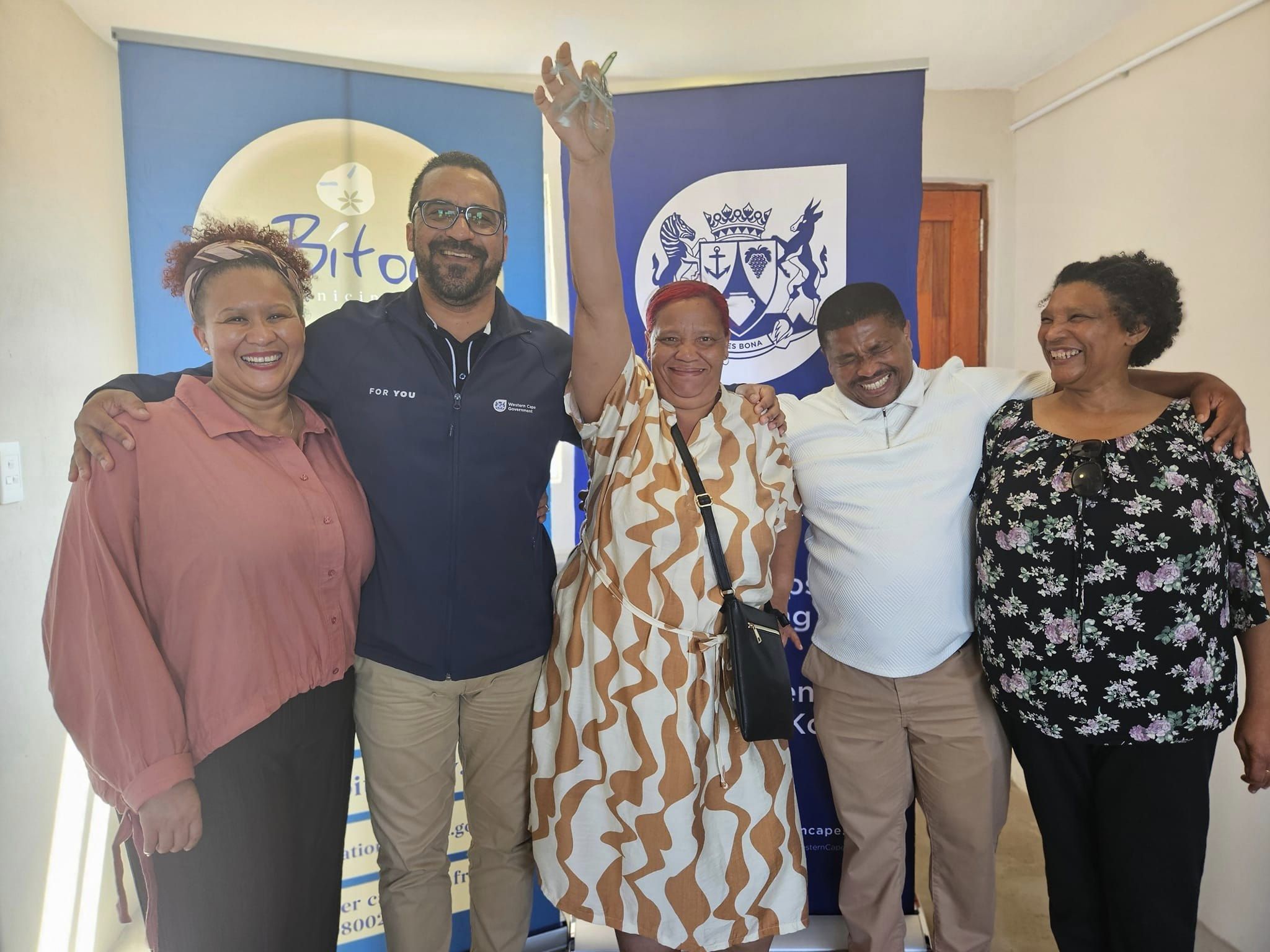 Minister Simmers hands over eight more houses in Ebenhaezer, Bitou ...